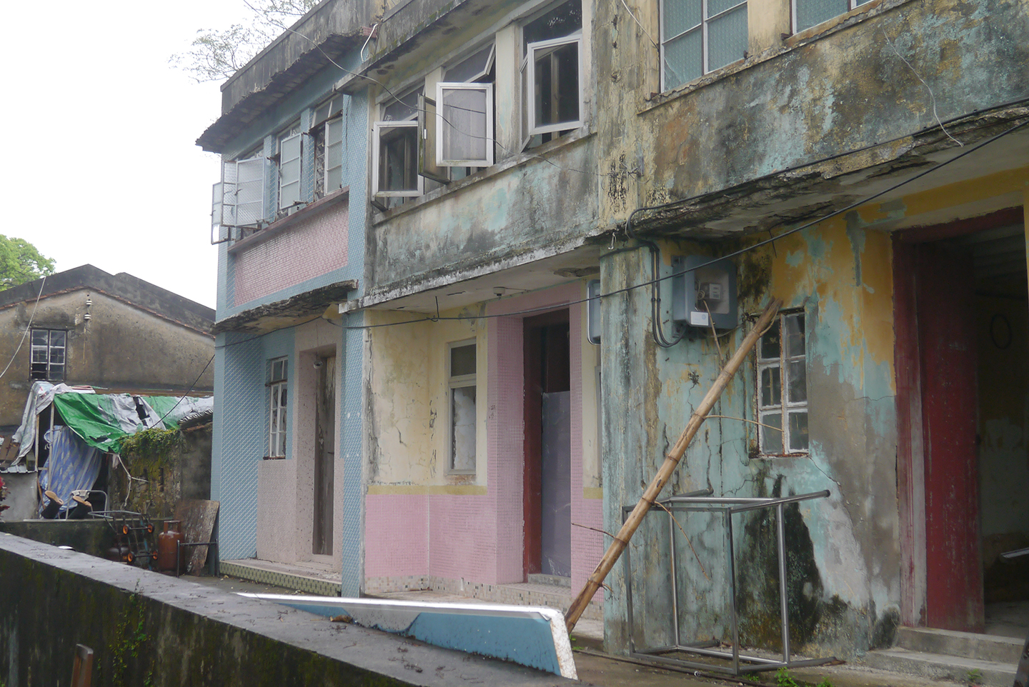 Village building, Yim Tin Tsai, Sai Kung, 6 April 2014 | Hong Kong in ...